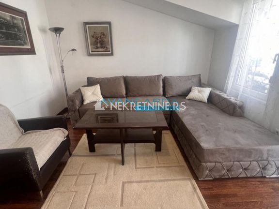 Voždovac, Lekino brdo, Varvarinska, 2.0 stan, 65m2, 600 EUR