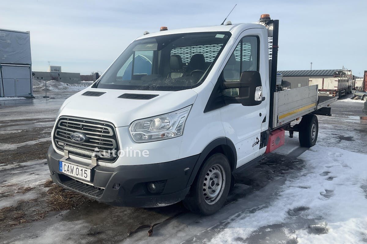Prodaje se Ford Transit kamion s ravnom platformom < 3.5t na aukciji