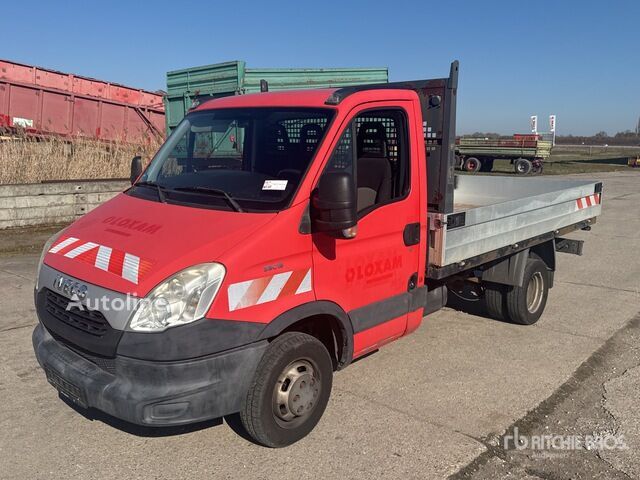 Prodaje se IVECO Daily 35C15 kamion s ravnom platformom < 3.5t na aukciji