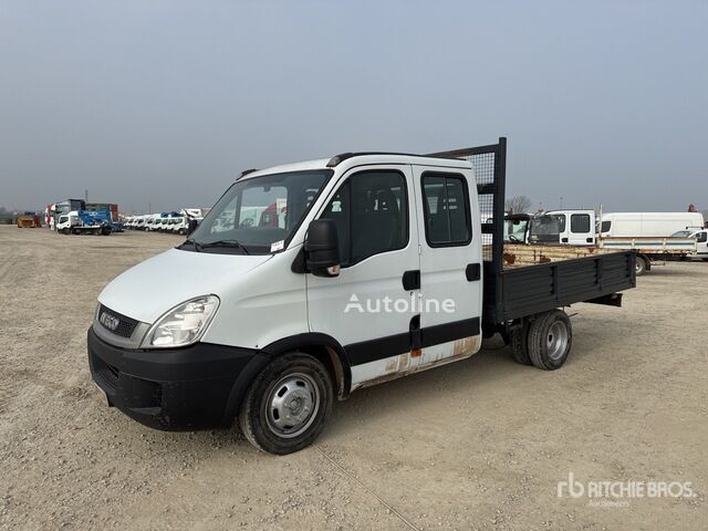 Prodaje se IVECO Daily kamion s ravnom platformom < 3.5t na aukciji