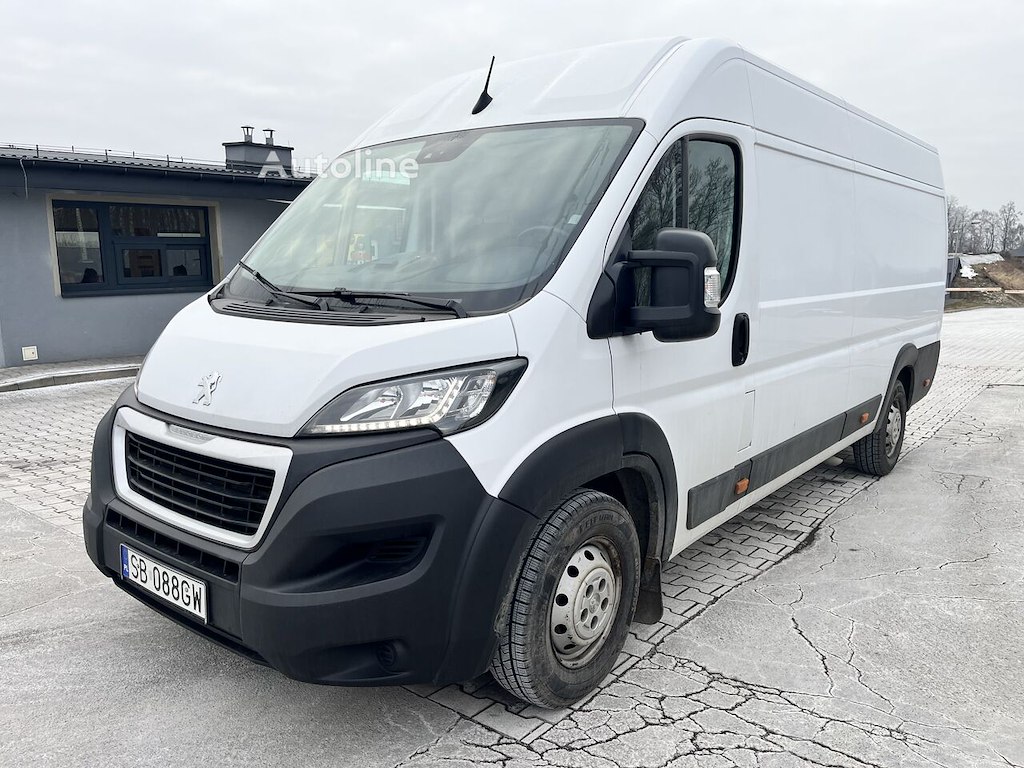 Peugeot Boxer minibus furgon
