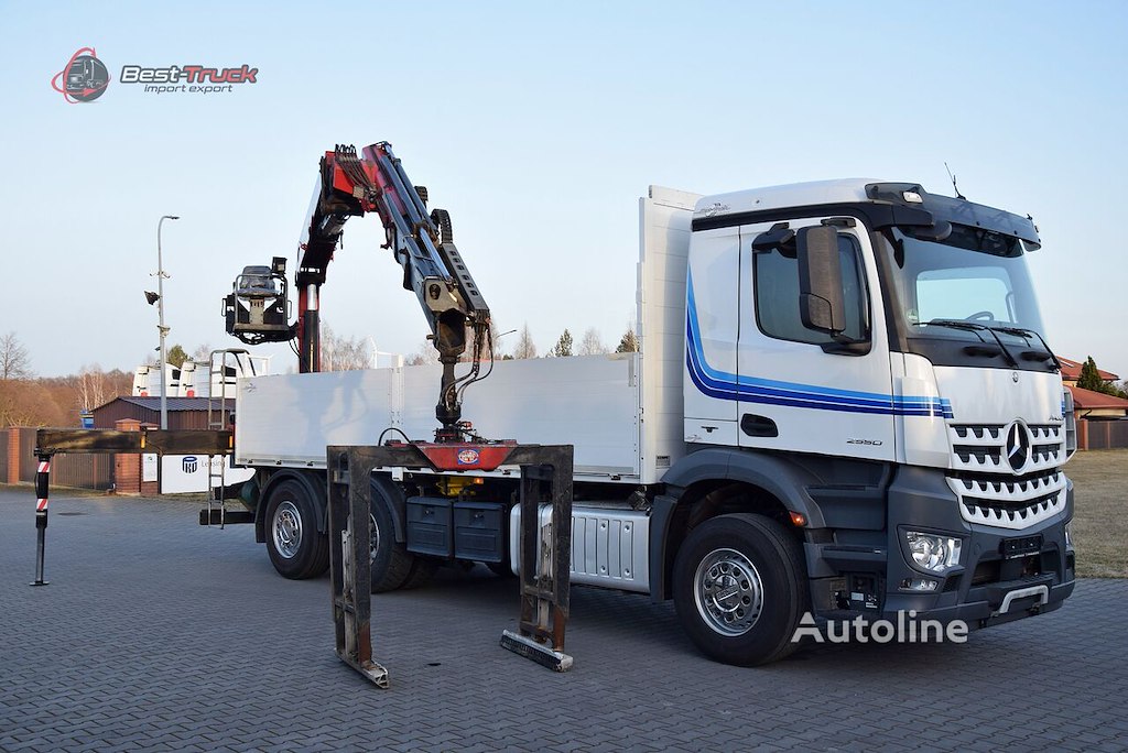 Mercedes-Benz Arocs 2640 kamion s ravnom platformom