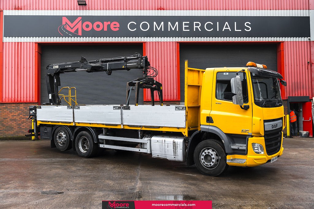DAF CF 290 FA 26T 24FT Day Cab kamion s ravnom platformom