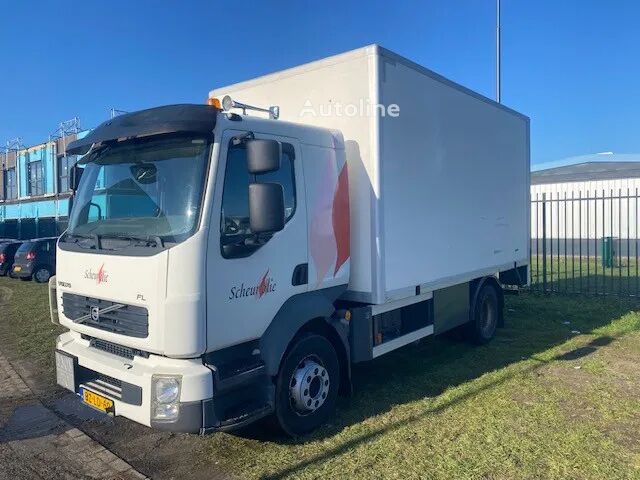 Volvo FL 250 ADR , EEV, pto pomp, gesloten laabak 460 lang met laadkle kamion furgon