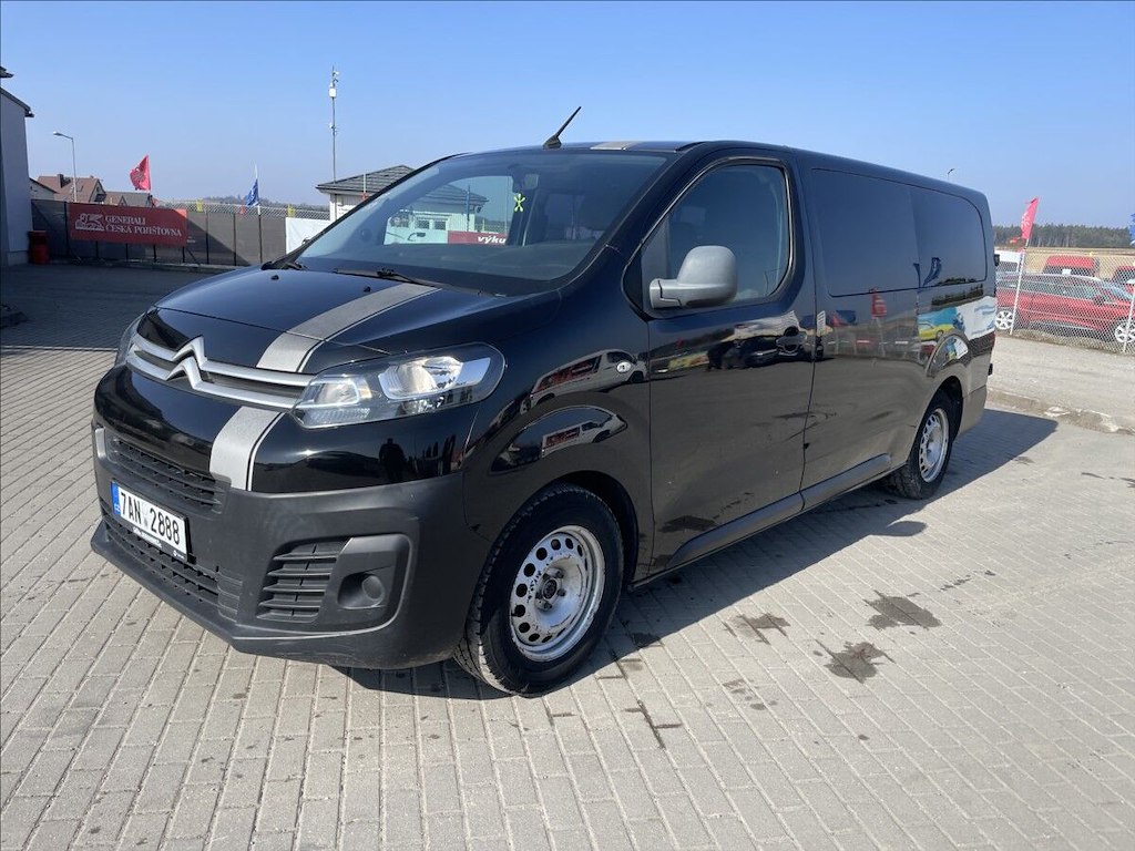 Citroen SpaceTourer kombi minibus