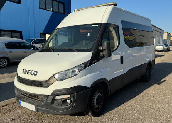 IVECO DAILY 35-160 L2H2 MOTOR AVERIADO vozilo hitne pomoći