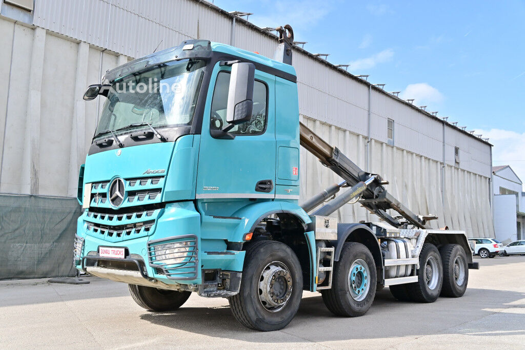 Mercedes-Benz Arocs 3251 E6 8x4 Retarder Blatt Blatt AHK 26T kamion rol kiper