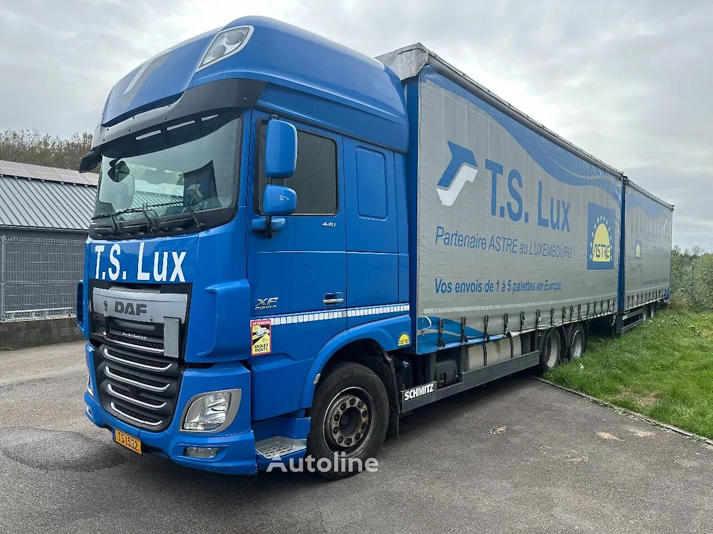 DAF XF 440 DAF XF 440 6x2 / SUPERSPACECAB / KOMBI MIT ANHANGER SCHMI kamion sa klizna zavesa cerada
