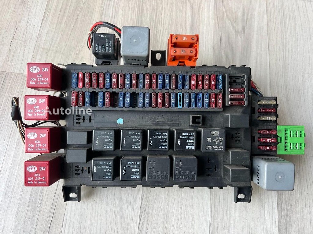 OEM kutiјa sa osigurachima 1674870, 1452112 upravljačka jedinica za DAF XF95 kamiona