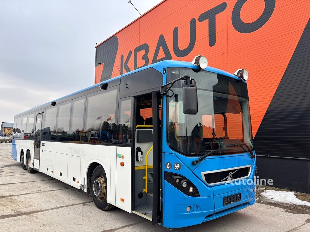 Volvo B8R 8900 6x2*4 AC / AUXILIARY HEATING / WHEELCHAIR LIFT prigradski autobus