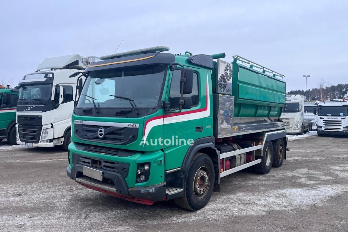 Prodaje se Volvo FM 6*2 autofekalac na aukciji