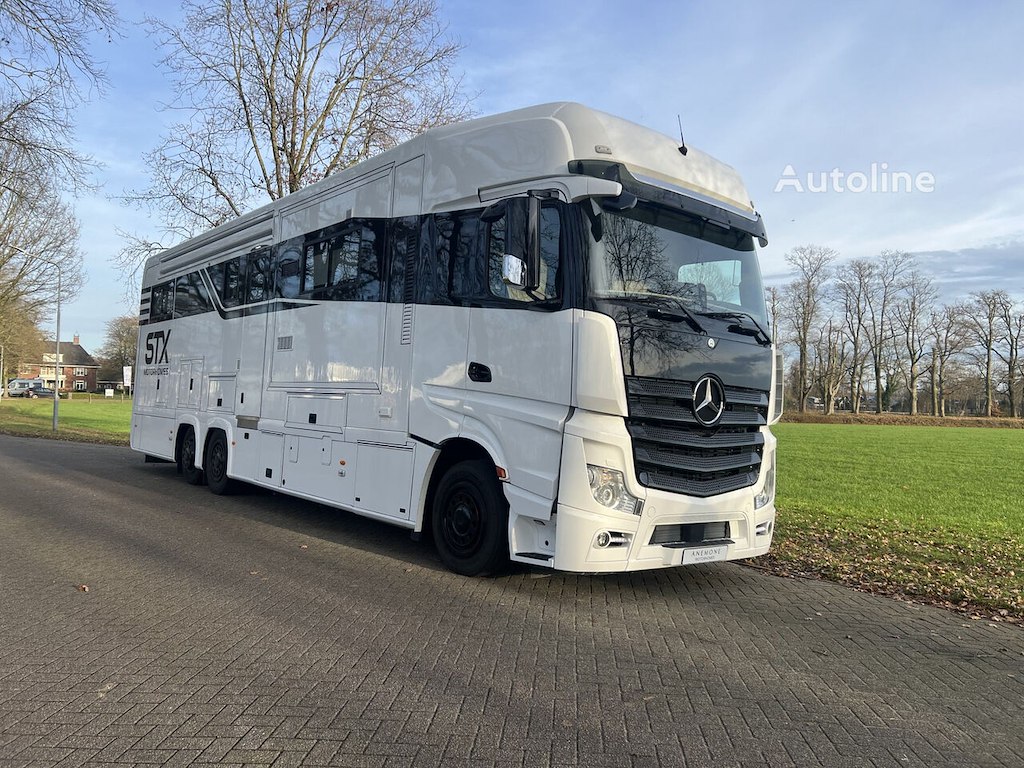 Mercedes-Benz Actros integrisani kamper