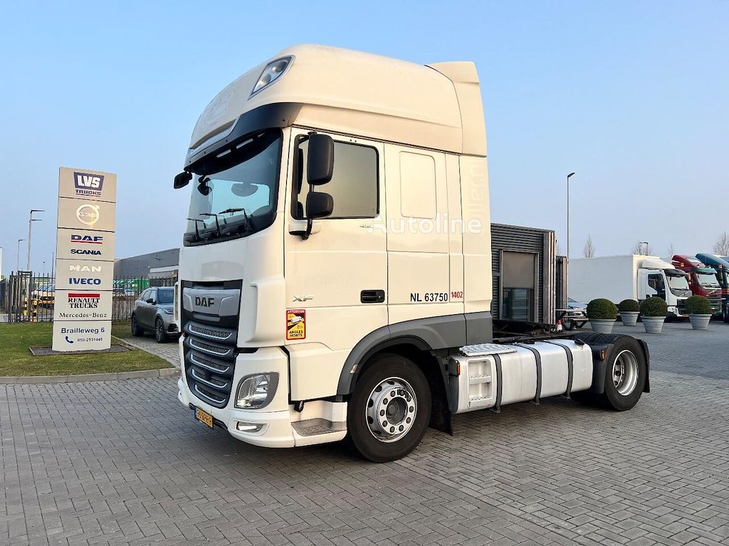 DAF XF 450 4x2 trekker Super Space Cab / 776.750 km tegljač