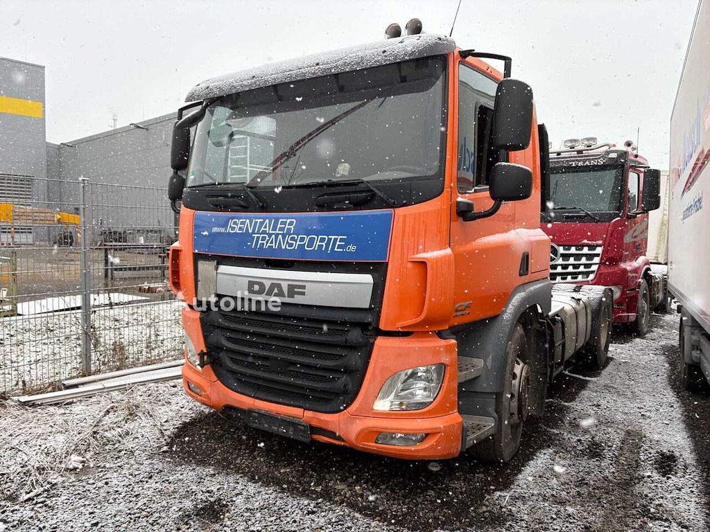 Prodaje se DAF CF 440 tegljač na aukciji