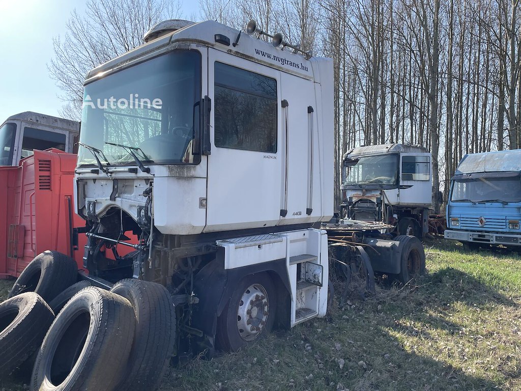 Renault Magnum 440 tegljač po rezervnim delovima