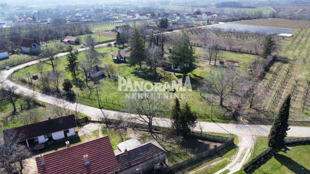 Smederevo-Vodanj dve kuće uknjiženo ID#3321
220.000 €