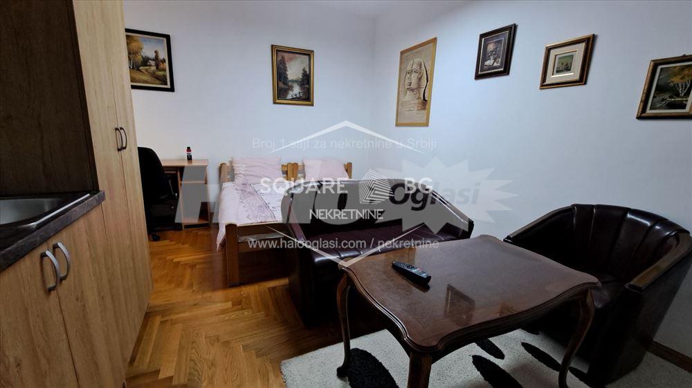 Čubura, 1.5 lux, namešten ID#5292
450 €