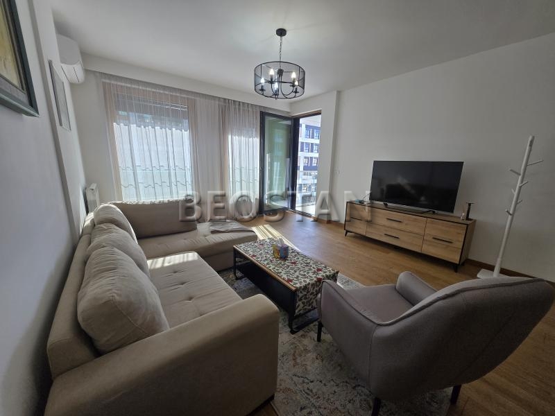 Novi Beograd - Zepterra #66550
1.000 €