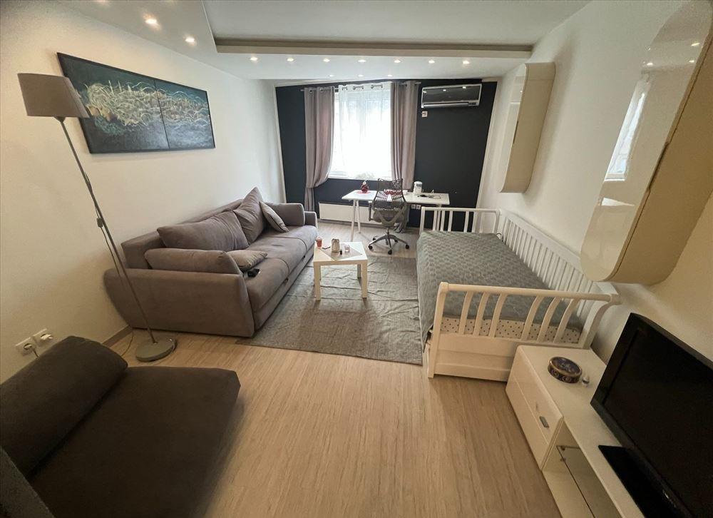 +Stari grad-Centar-VN 008 ID#8
650 €