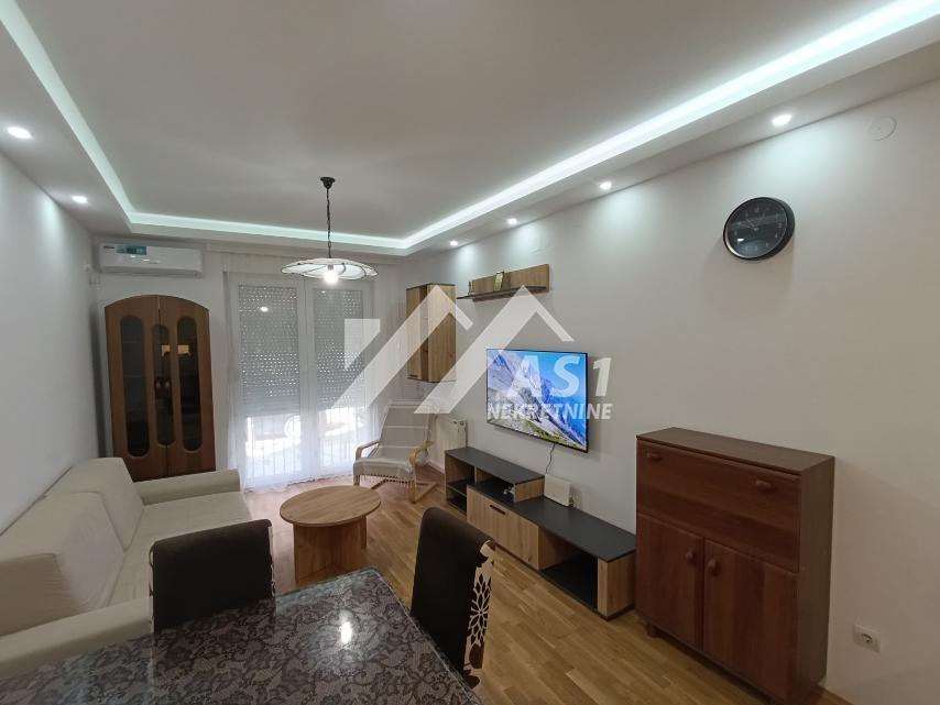 IZDAJE SE JEDNOIPOSOBAN STAN -CENTAR-PET FRIENDLY ID#5943
500 €