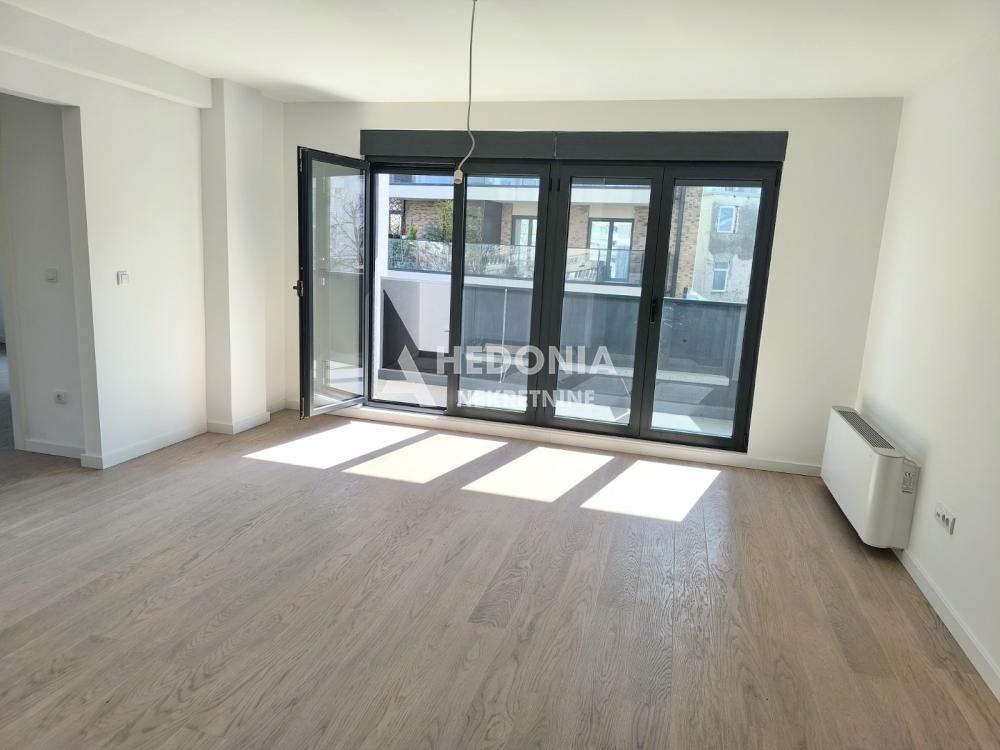 Voždovac, Leskovačka, izdavanje, nov, 3.0, prazan ID#10410
750 €