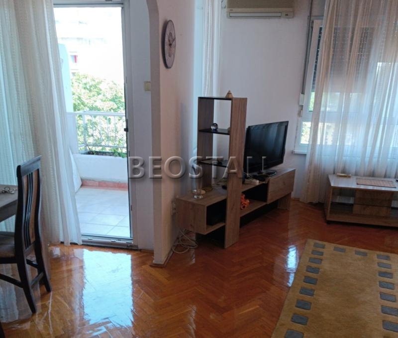 Novi Beograd - Blok 30 #66509
700 €