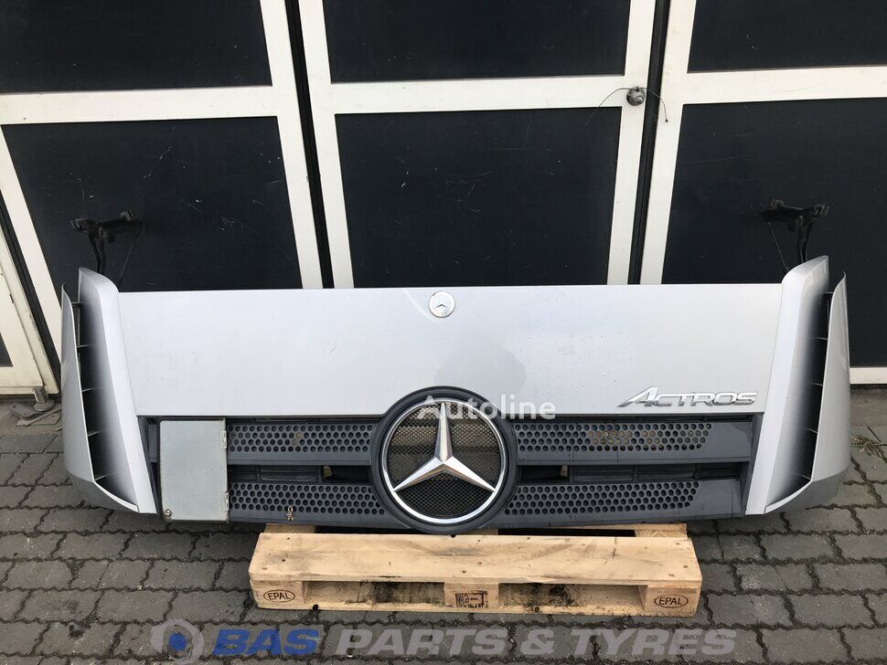 Mercedes-Benz Actros MP4 Front cover Mercedes A 960 750 15 67 oblaganje za kamiona