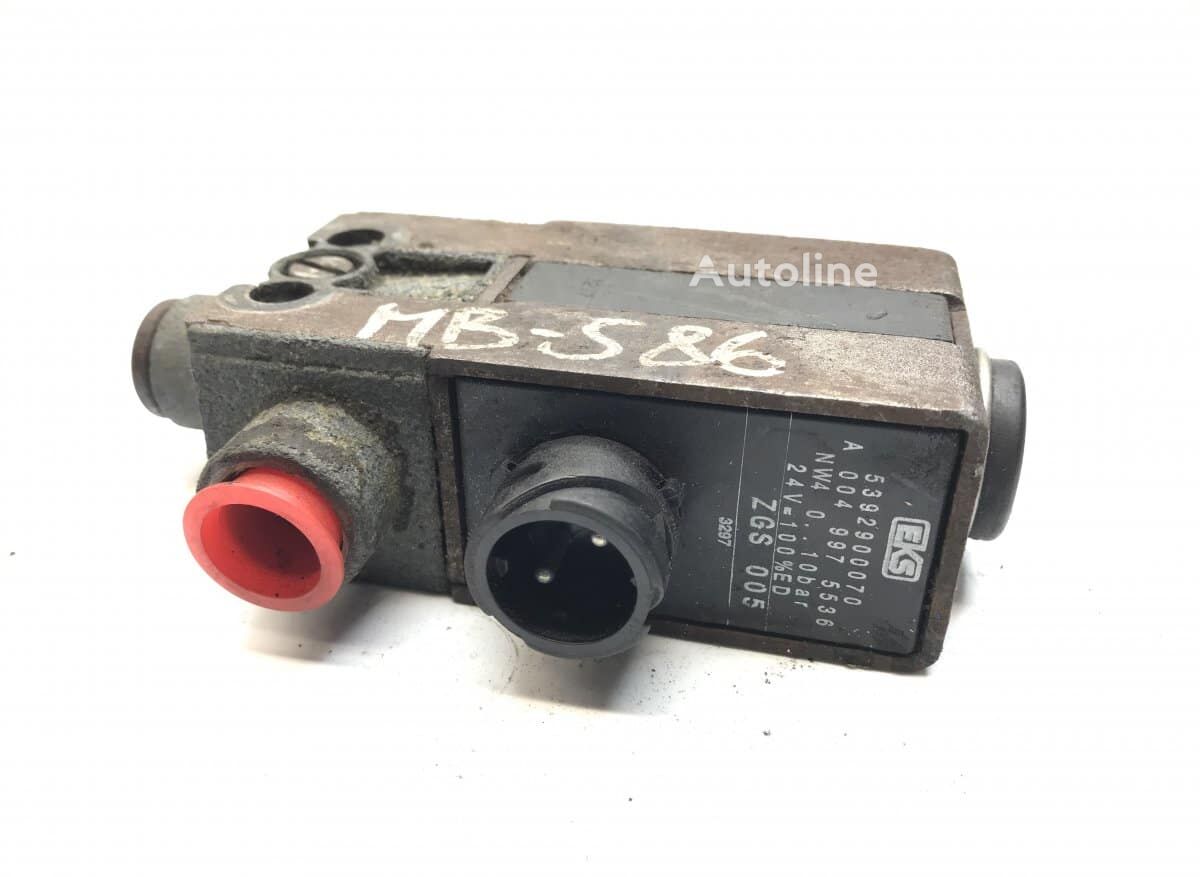 Valvă Solenoid A0049975536 solenoidni ventil za Mercedes-Benz (0049975536) kamiona