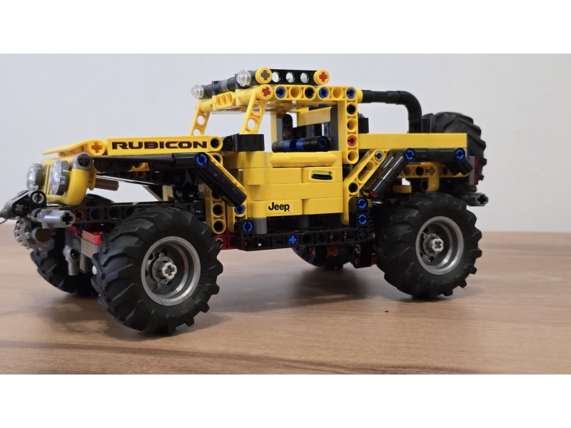 LEGO Technic Jeep Wrangle