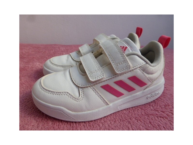 KAO NOVE, ORG.ADIDAS, UDOBNE, MODERNE PATIKE BR. 30