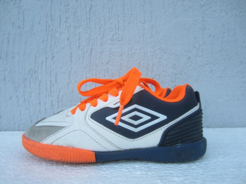 UMBRO decije patike za fudbal 30-KAO NOVE