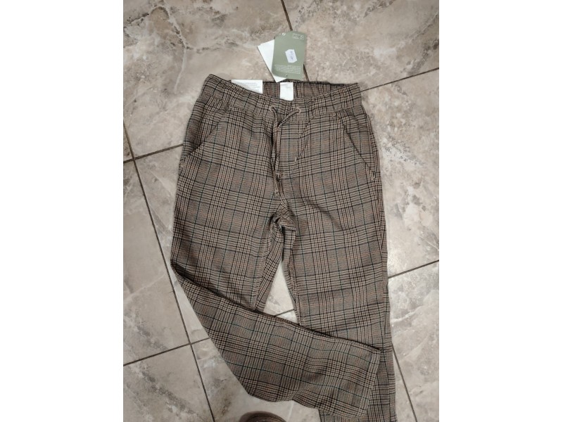 LF 15 NOVO pantalone H&M vel 6-7
