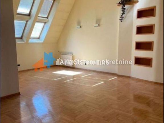 Vračar, Kalenić pijaca, 6.0 stan, 207m2, 2200 EUR, ID 44819