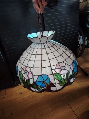 Vitražni luster- Tiffany glass