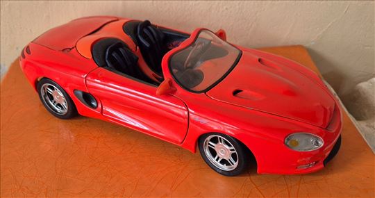 Crveni Mustang mach II Maisto 1 /18