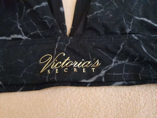 Victoria secret crni sa sivim zlatni logo NOVO!%