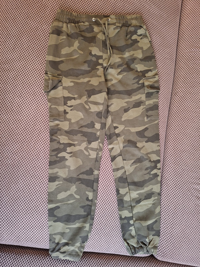 New Yorker army pantalone 36