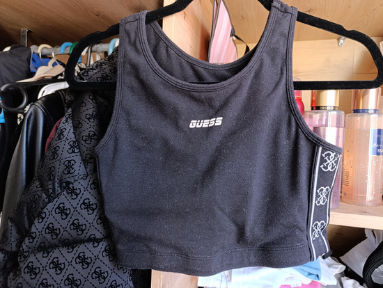 Guess top