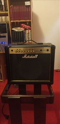 Prodajem Marshall MG30FX pojacalo