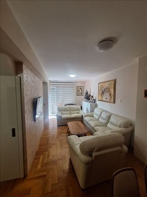 Lep četvorosoban duplex na dobroj lokaciji