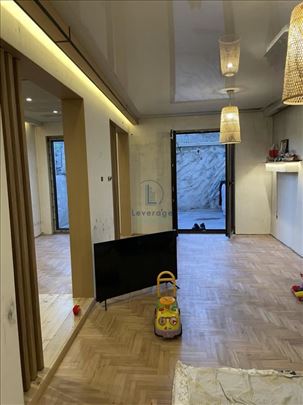 Zemun, Gornji grad, 39m2 + 15m2