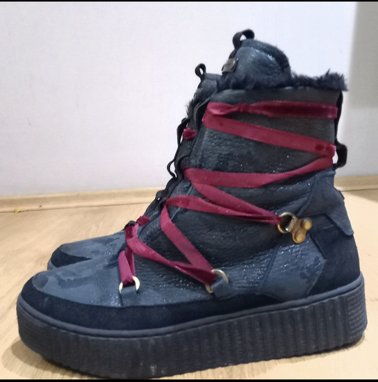 Tommy Hilfiger br 38