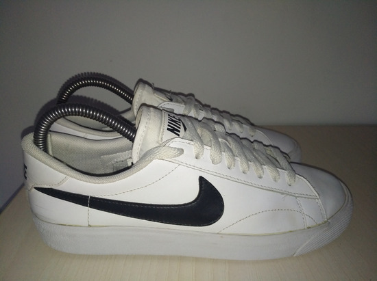 Nike Nike Court Royale zenske patike 38,5 ( 24 cm)