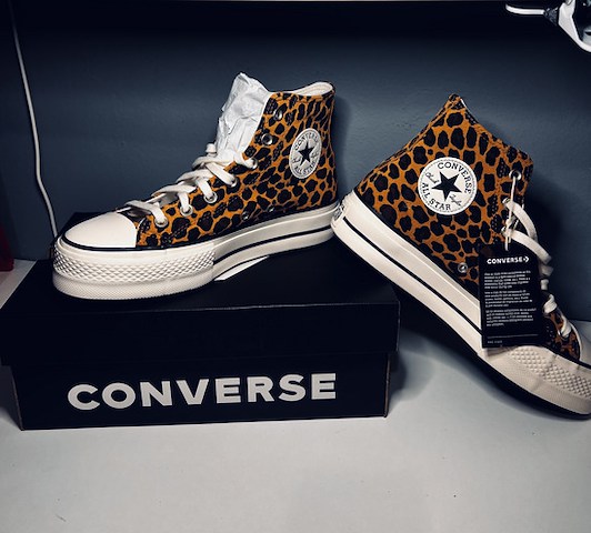 Convers,platformaNOVE(24,5cm)