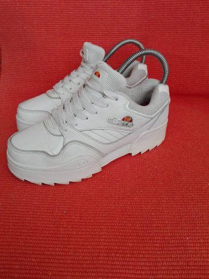 Ellesse kozne patike br 37