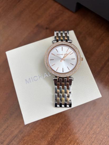 Michael Kors sat