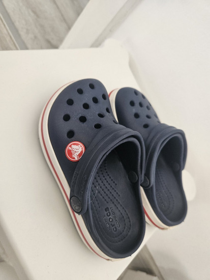 Crocs c8