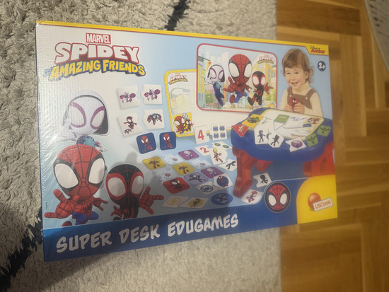 Super Desk Spiderman novo sa eiketom