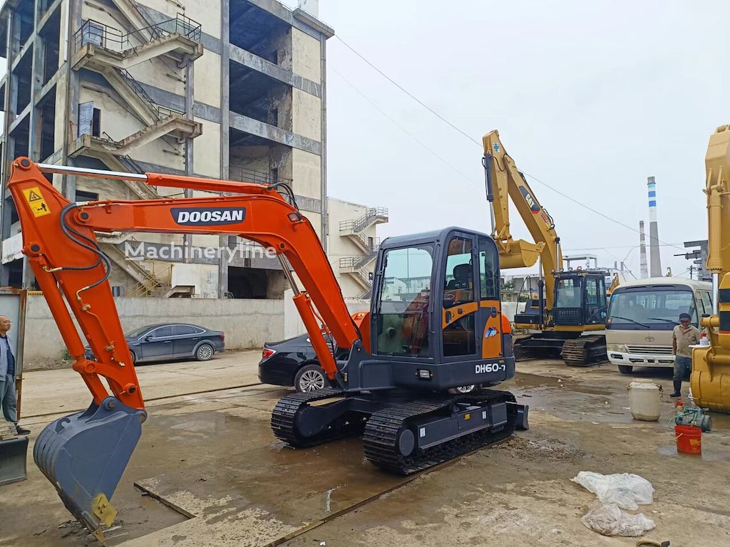 Doosan DH60 mini bager