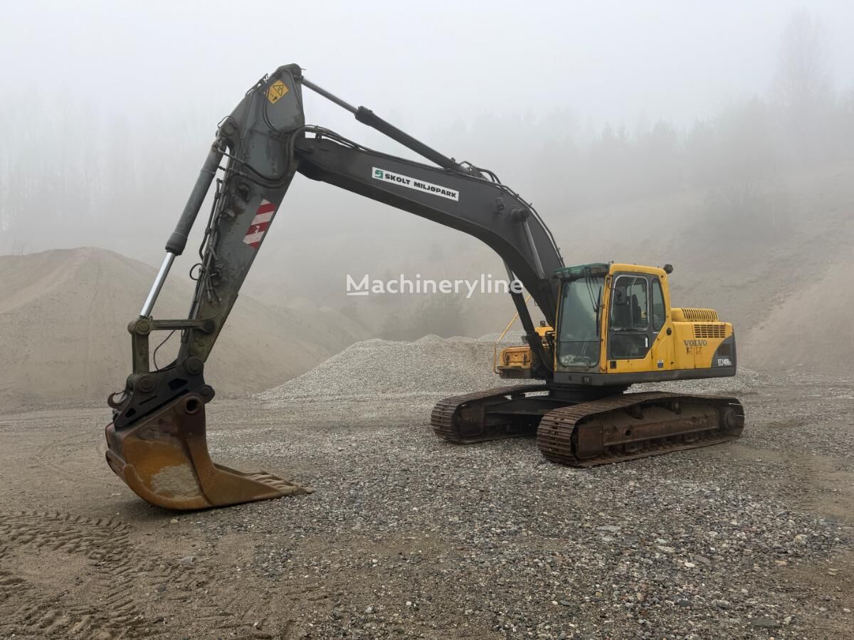 Prodaje se Volvo EC240BLC Gravemaskin – B27 feste – 2 skuffer bager guseničar na aukciji